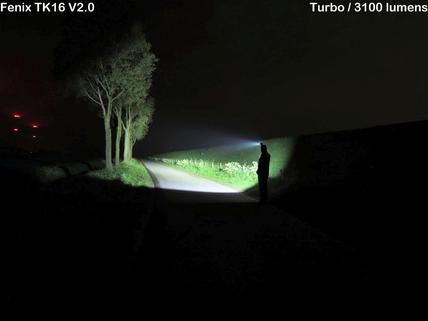 Fenix TK16 V2.0 taktische Taschenlampe, 3100 Lumen | Günstiger shoppen ...