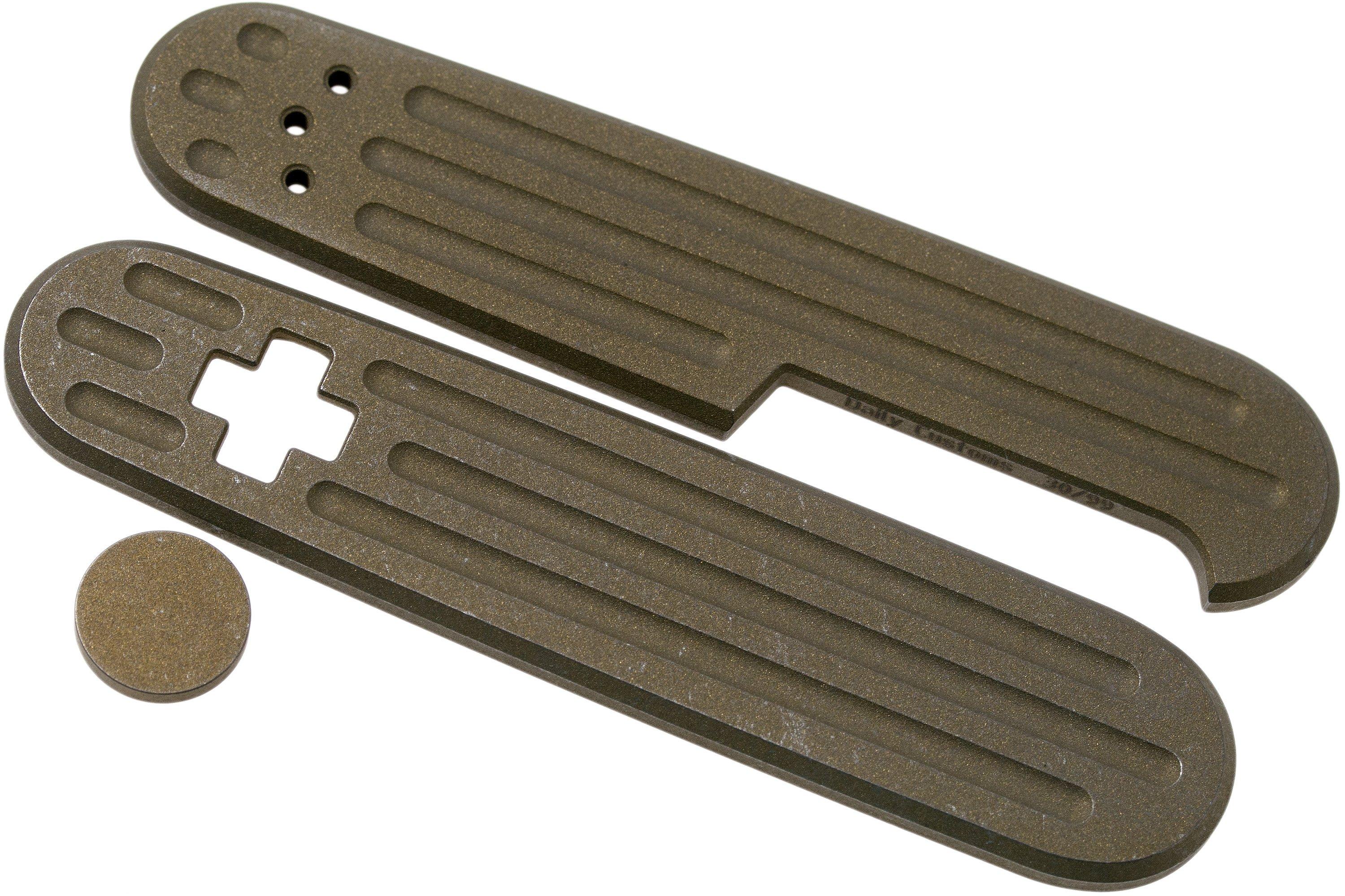 Daily Customs 91.3 Fluted Pattern, Rusty Titanium P10012445 Victorinox ...