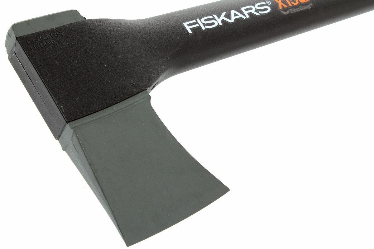 Fiskars X 15 universal axe | Advantageously shopping at Knivesandtools.com