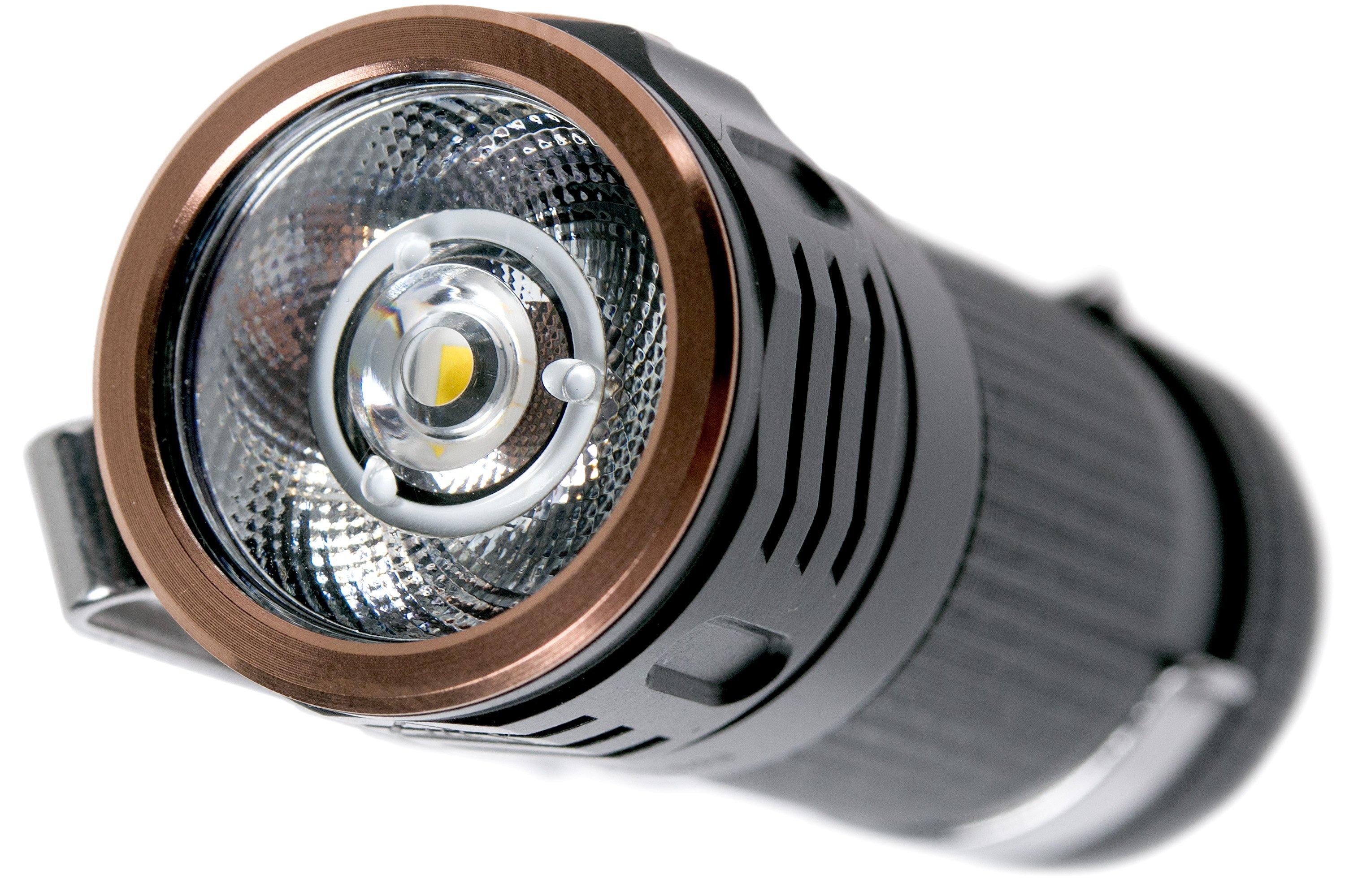 Fenix E16 LED-flashlight | Advantageously shopping at Knivesandtools.com