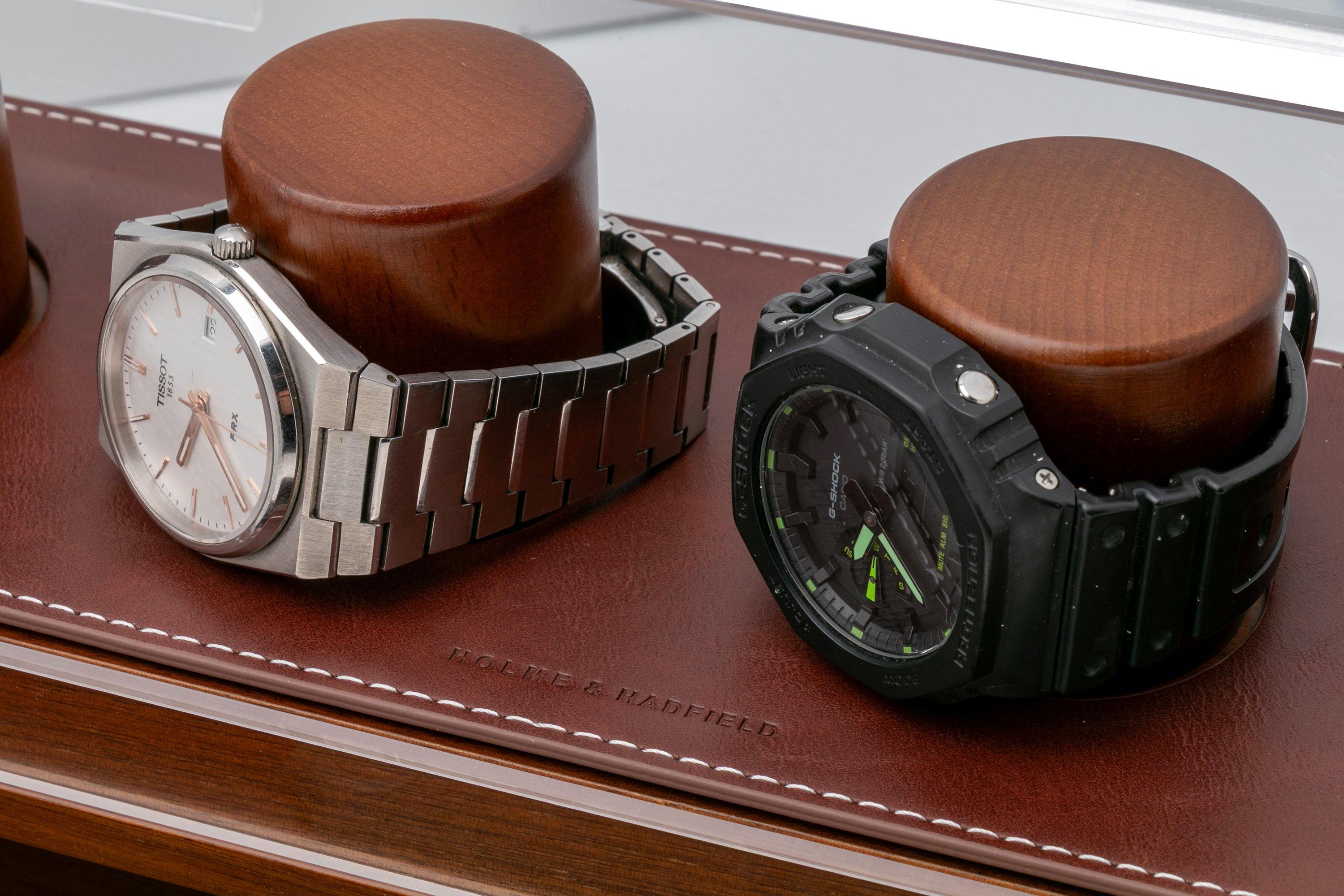 Holme & Hadfield Watch Deck Pro LP-Y09T-8KUM Walnut, watch display for 4 pieces | Advantageously ...