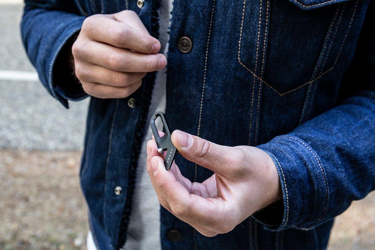 The James Brand Halifax, black, keychain | Advantageously shopping at ...