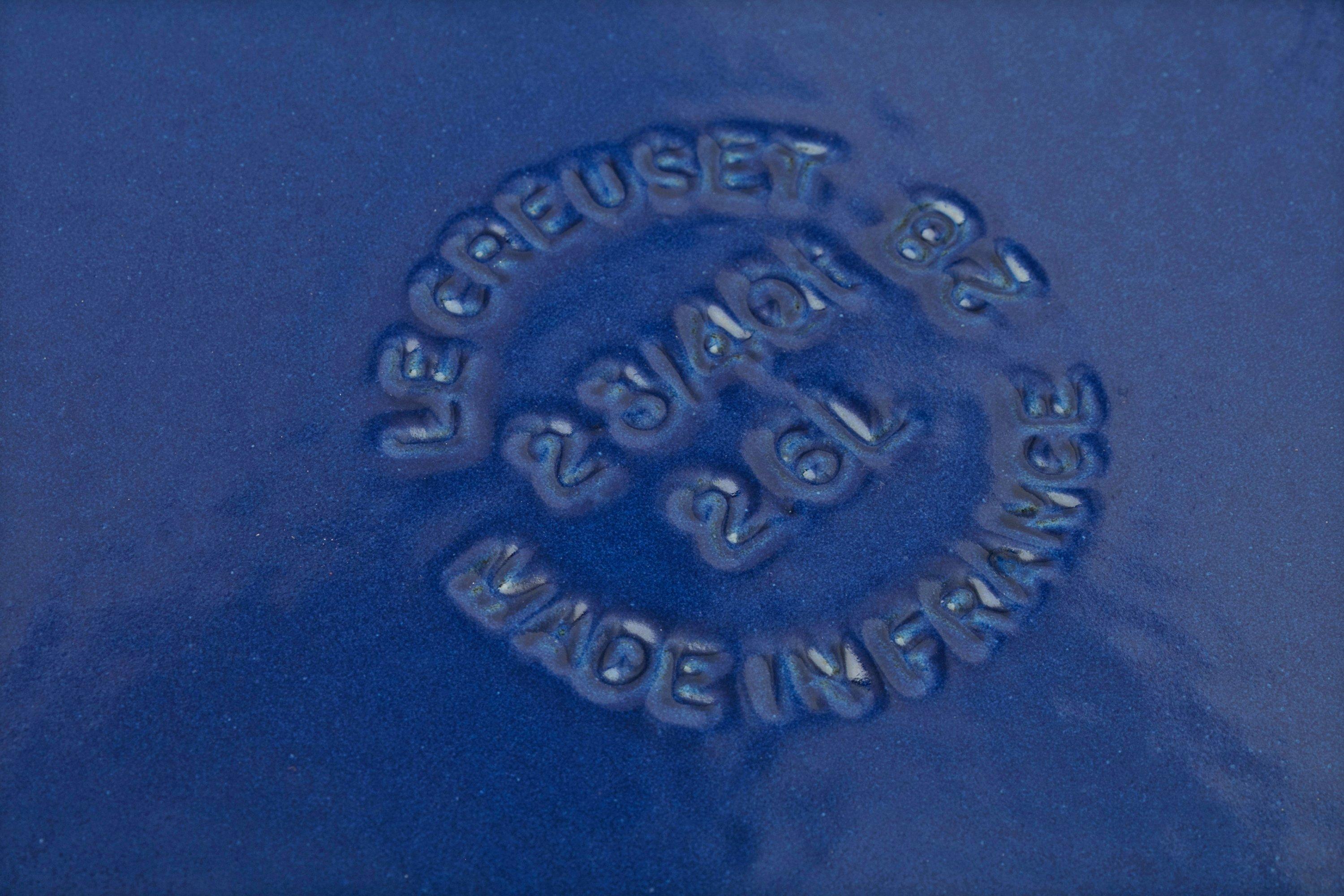 Le Creuset Signature frying pan, 28 cm, 2.6 L, azure | Advantageously ...