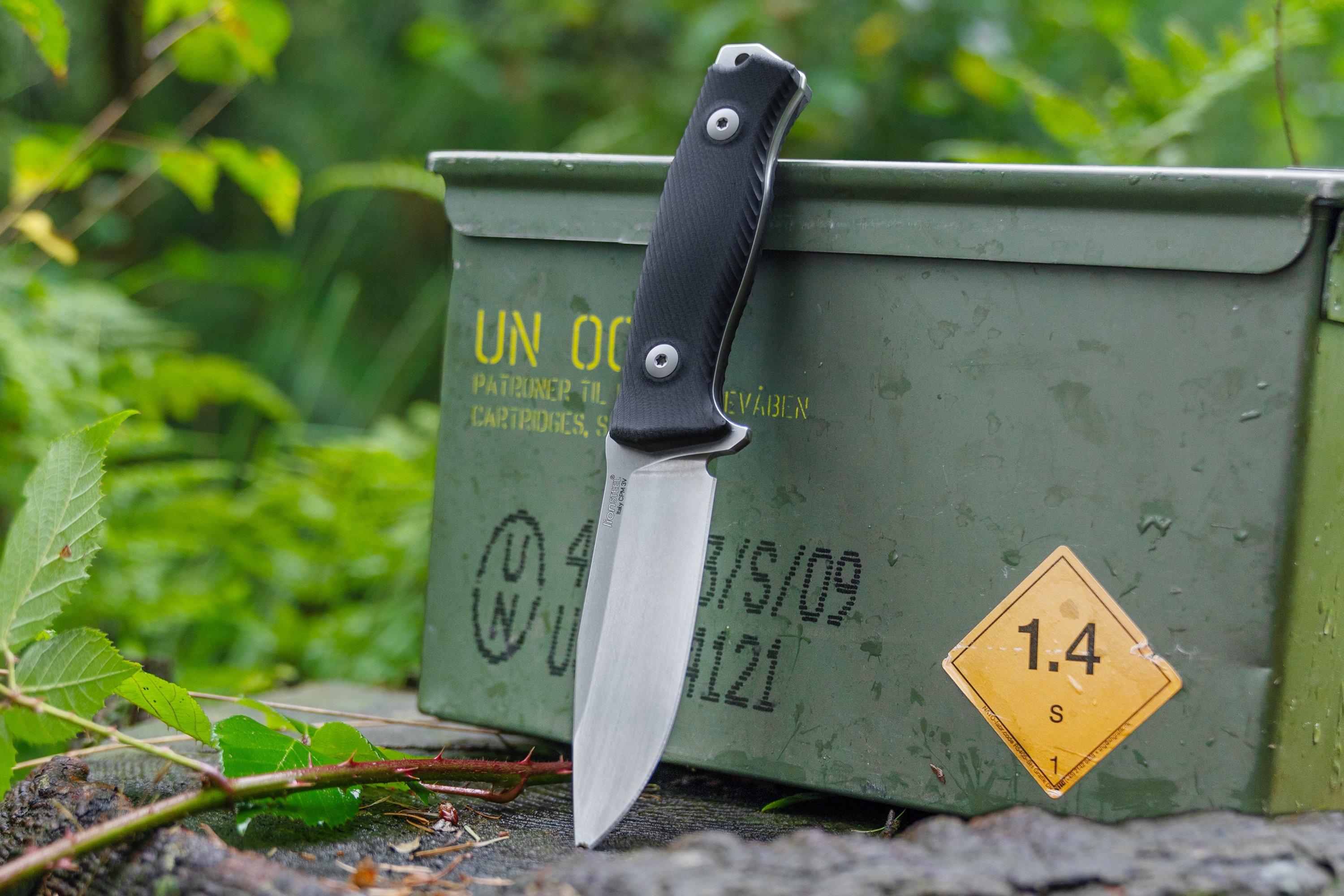 LionSteel M5 CPM 3V, Black G10 Knivesandtools Exclusive survival knife ...
