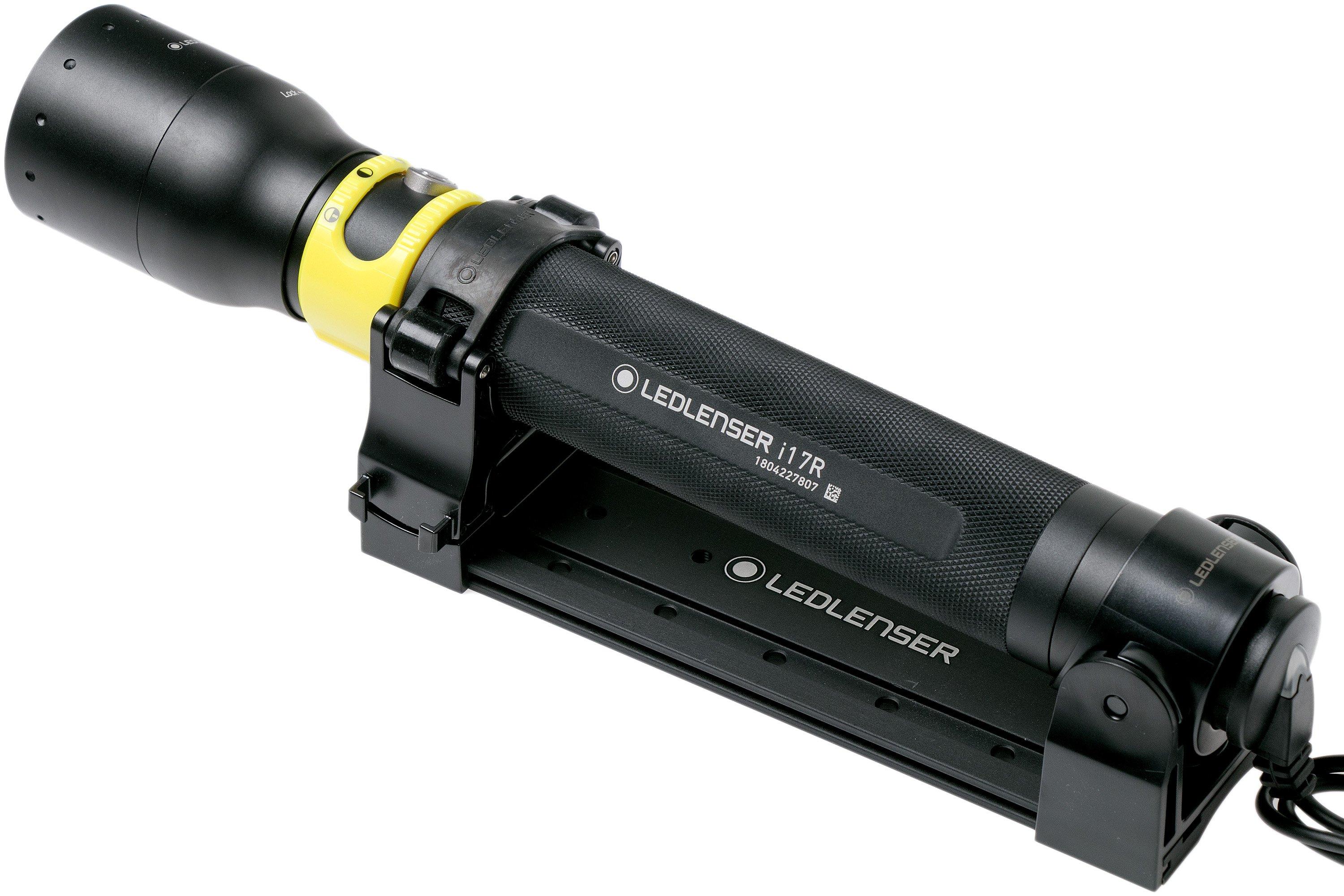Ledlenser i17R aufladbare Industrie-Taschenlampe | Günstiger shoppen bei knivesandtools.de