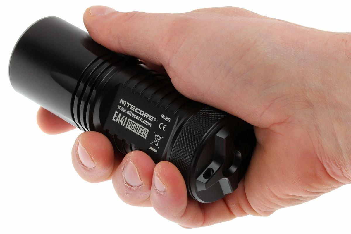 Nitecore EA41 LED-torch | Advantageously shopping at Knivesandtools.com