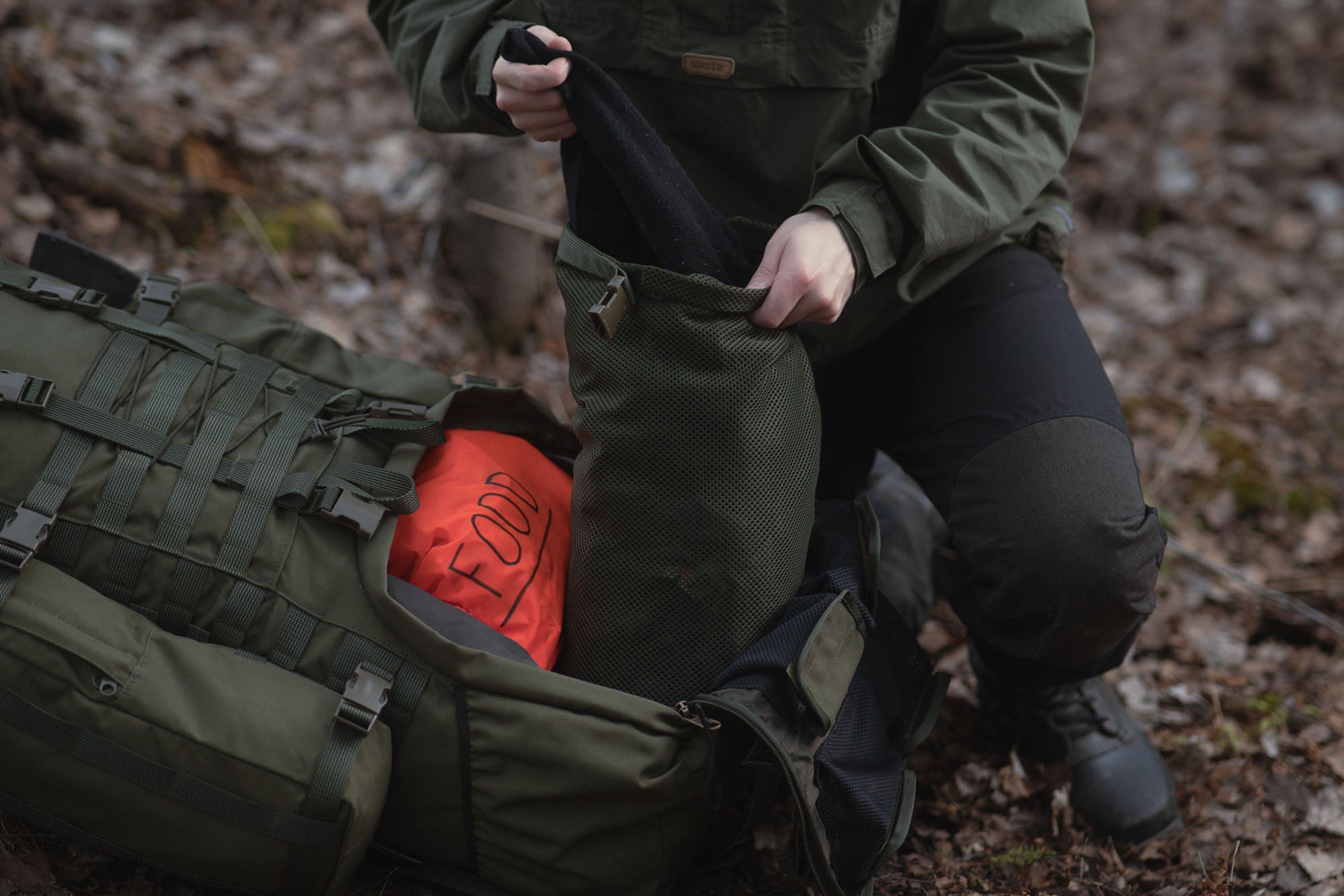 Savotta Rolltop Mesh stuff sack 10 L green | Advantageously shopping at ...