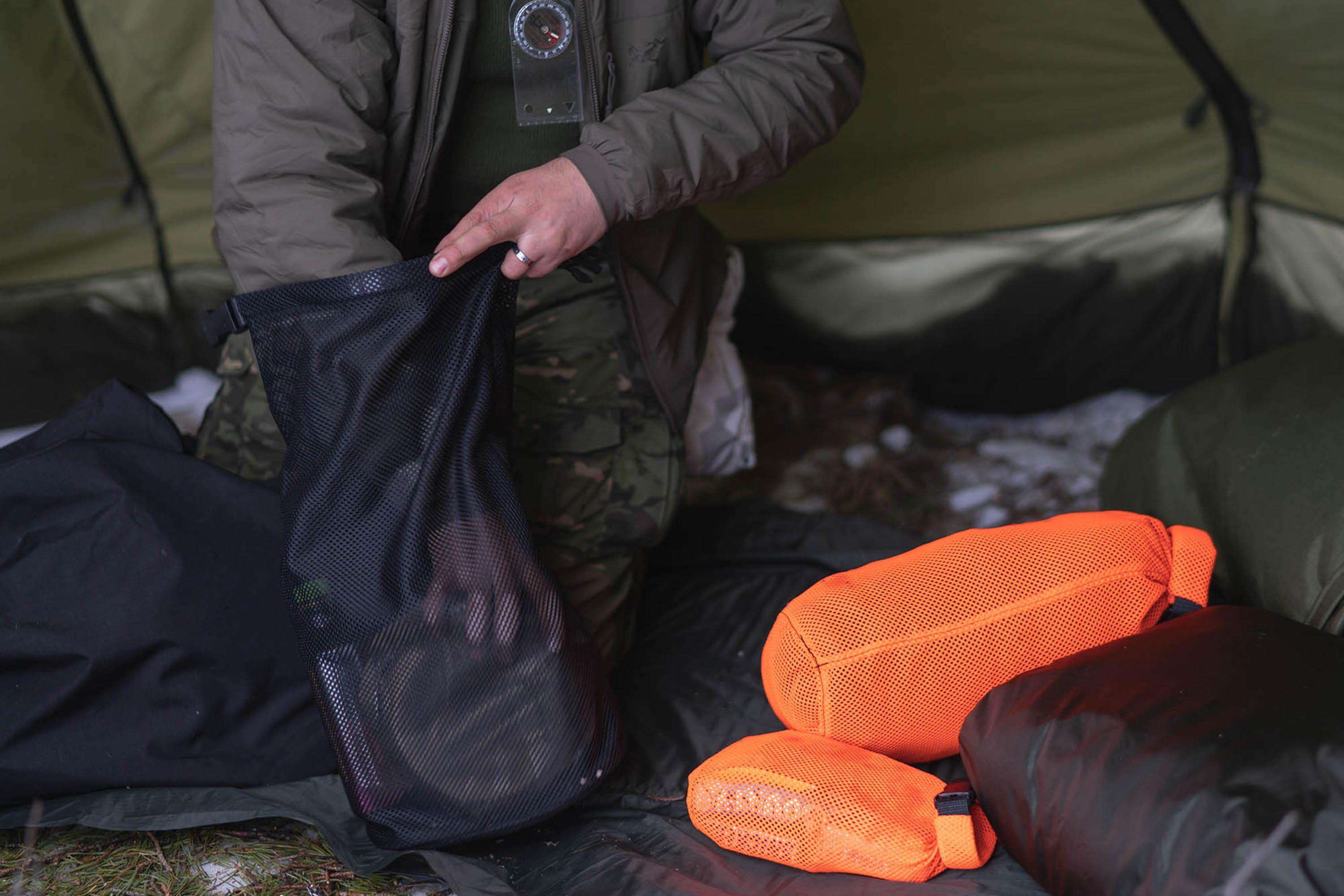 Savotta Rolltop Mesh stuff sack 10 L green | Advantageously shopping at ...