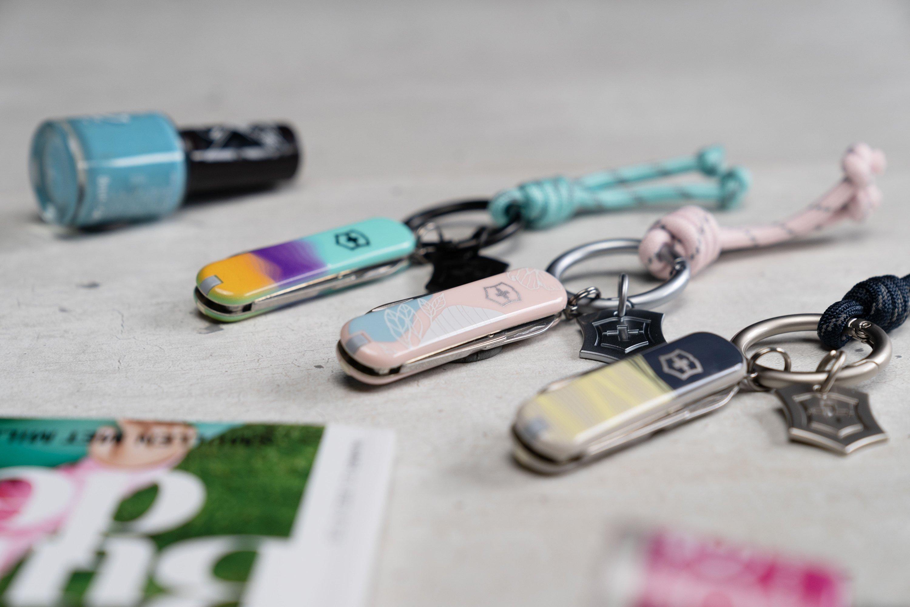 Victorinox Classic SD Paris Style 0.6223.E221 Swiss pocket knife ...