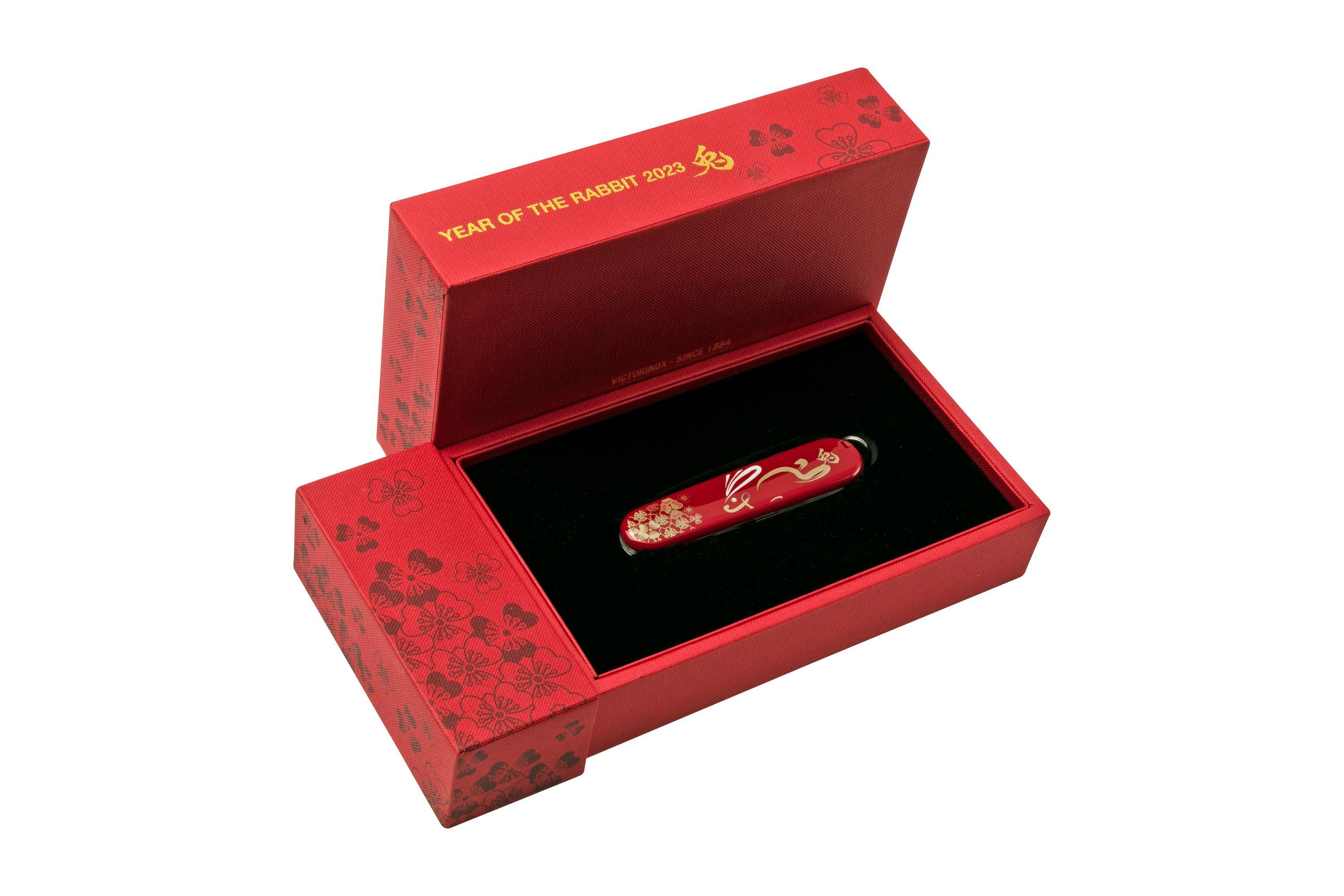 Victorinox Huntsman Year of the Rabbit Limited Edition 2023 1-3714-E12 ...