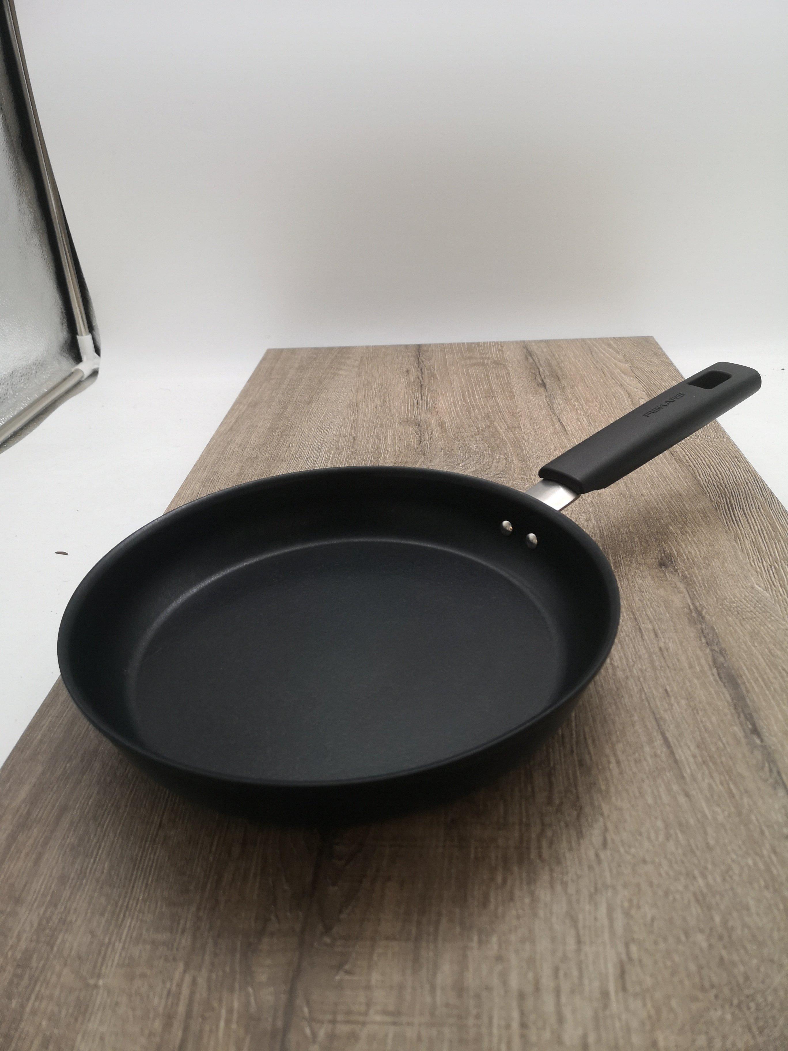 Fiskars Hard Face frying pan 24cm | Advantageously shopping at ...