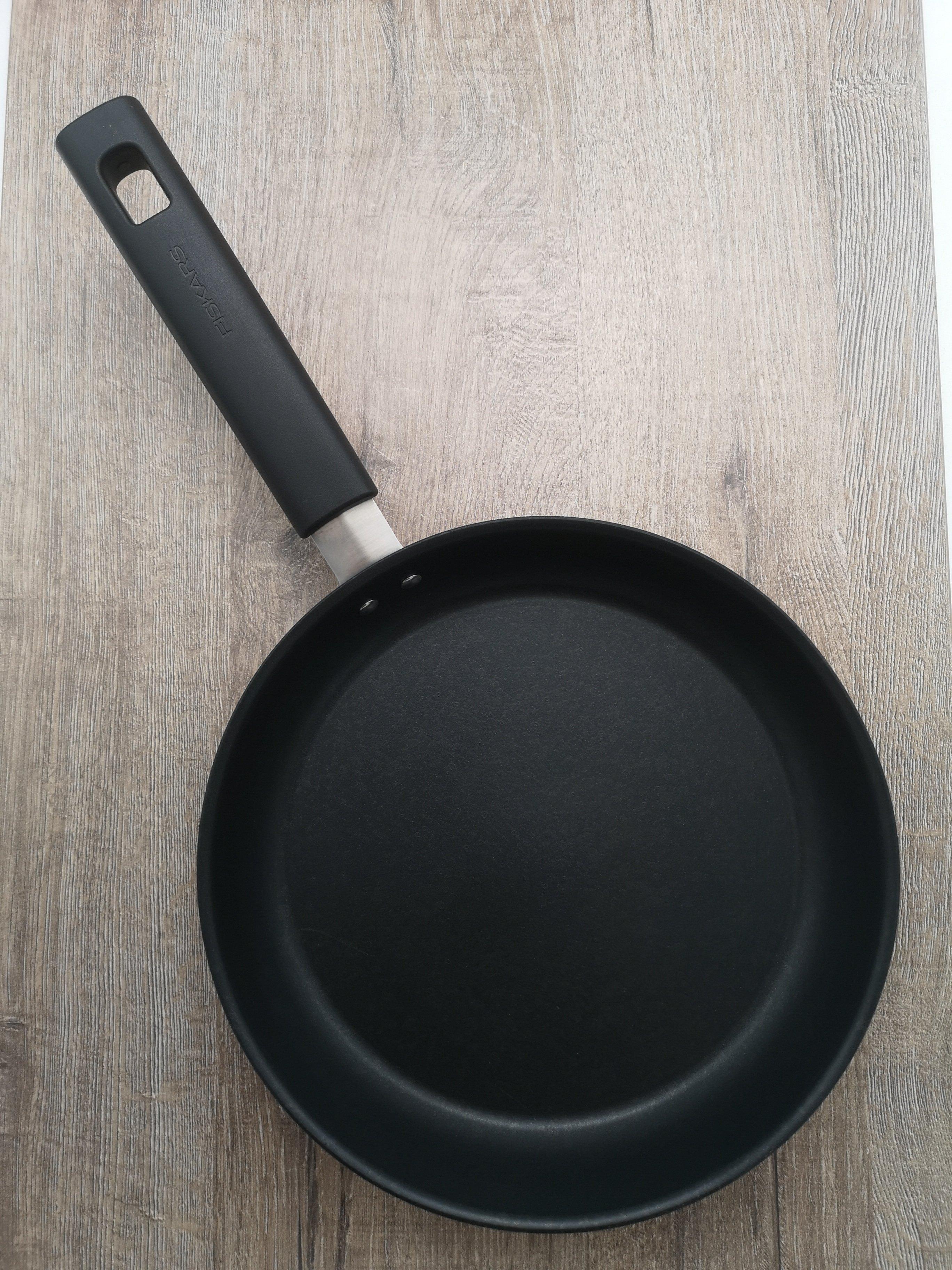 Fiskars Hard Face frying pan 24cm | Advantageously shopping at ...