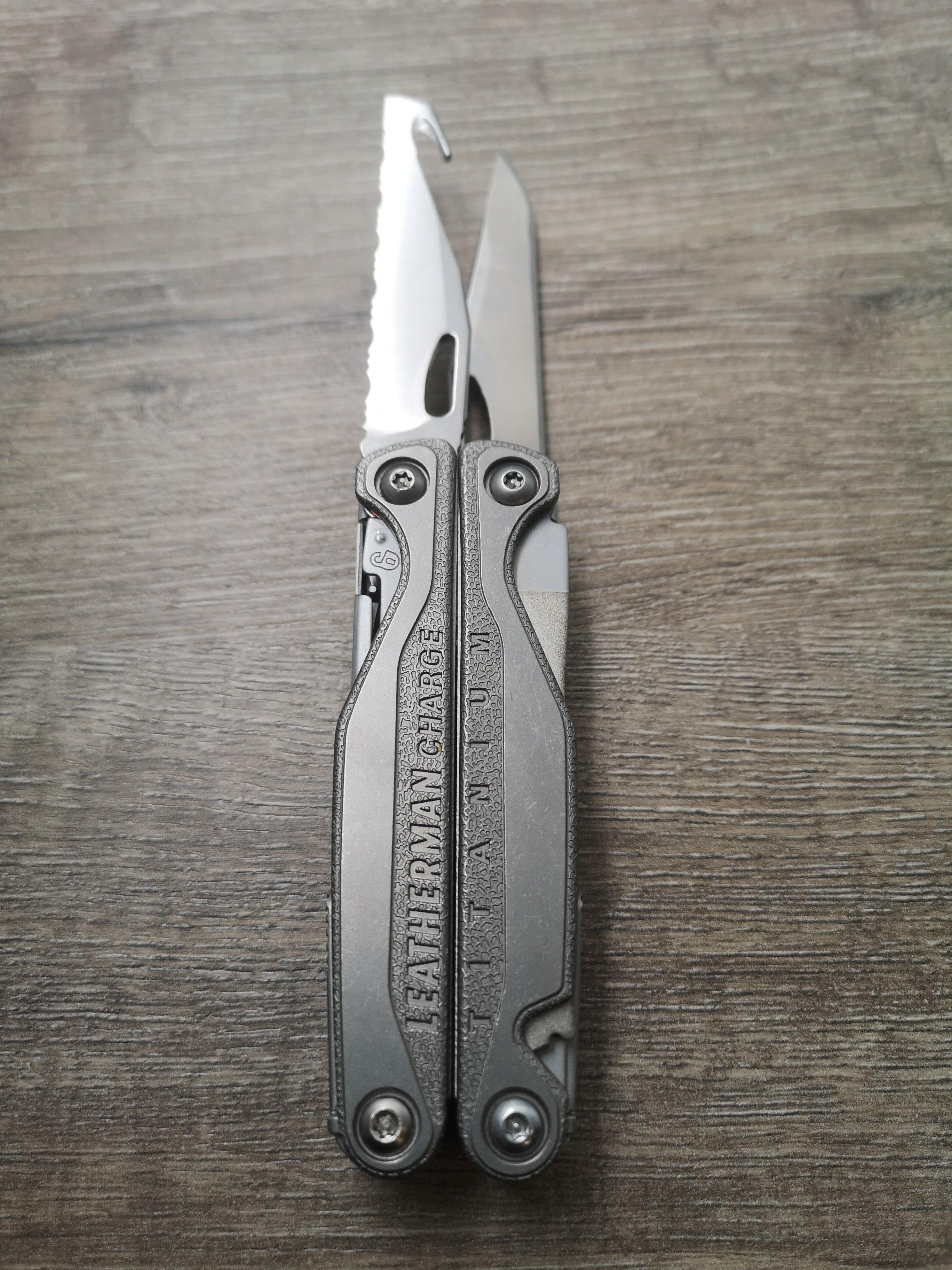 Leatherman Charge Plus TTi pince multifonction, étui en nylon 832537 | Achetez à prix avantageux ...
