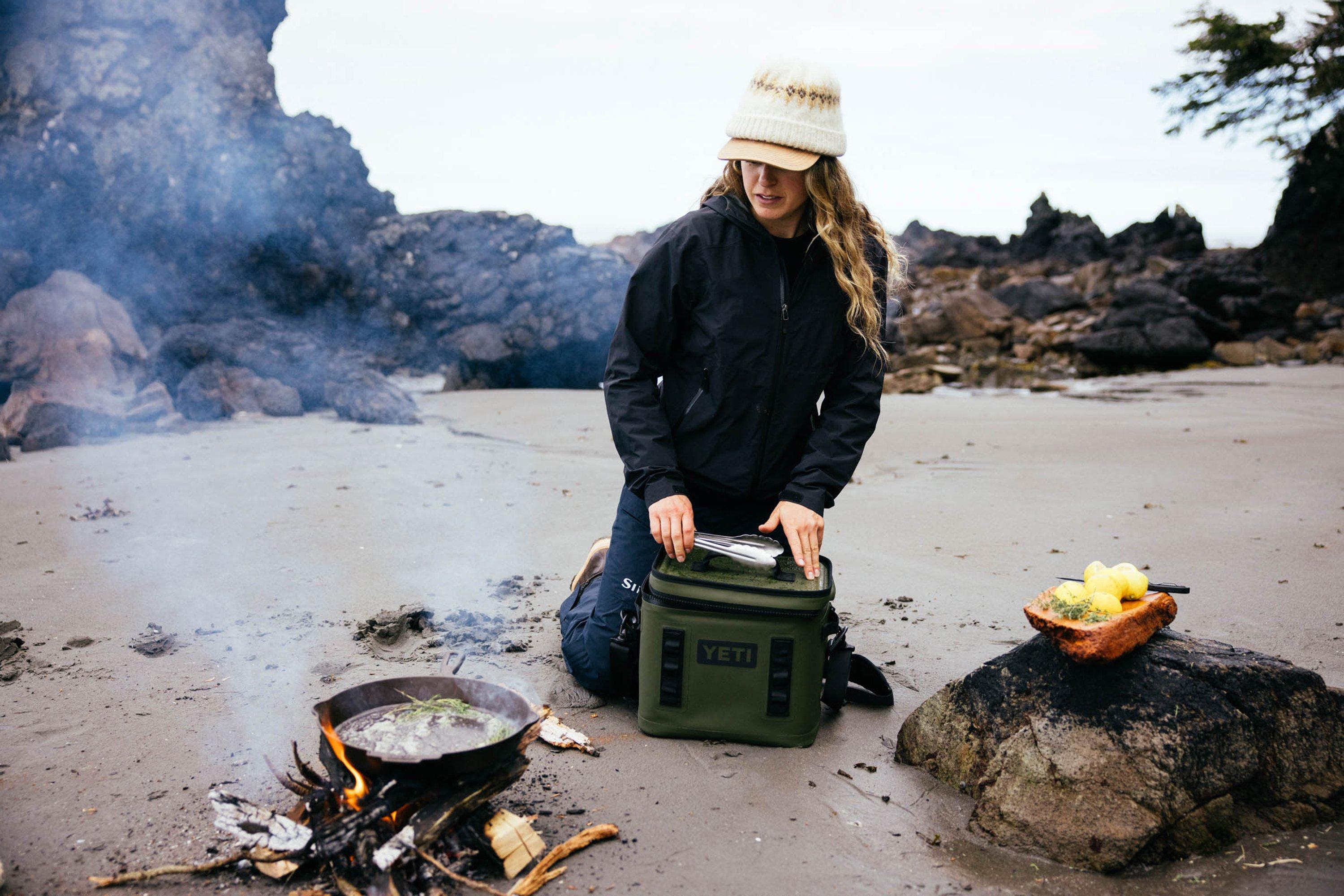 Yeti Hopper Flip 8L Cooler Bag, Olive Green, cool bag with shoulder ...