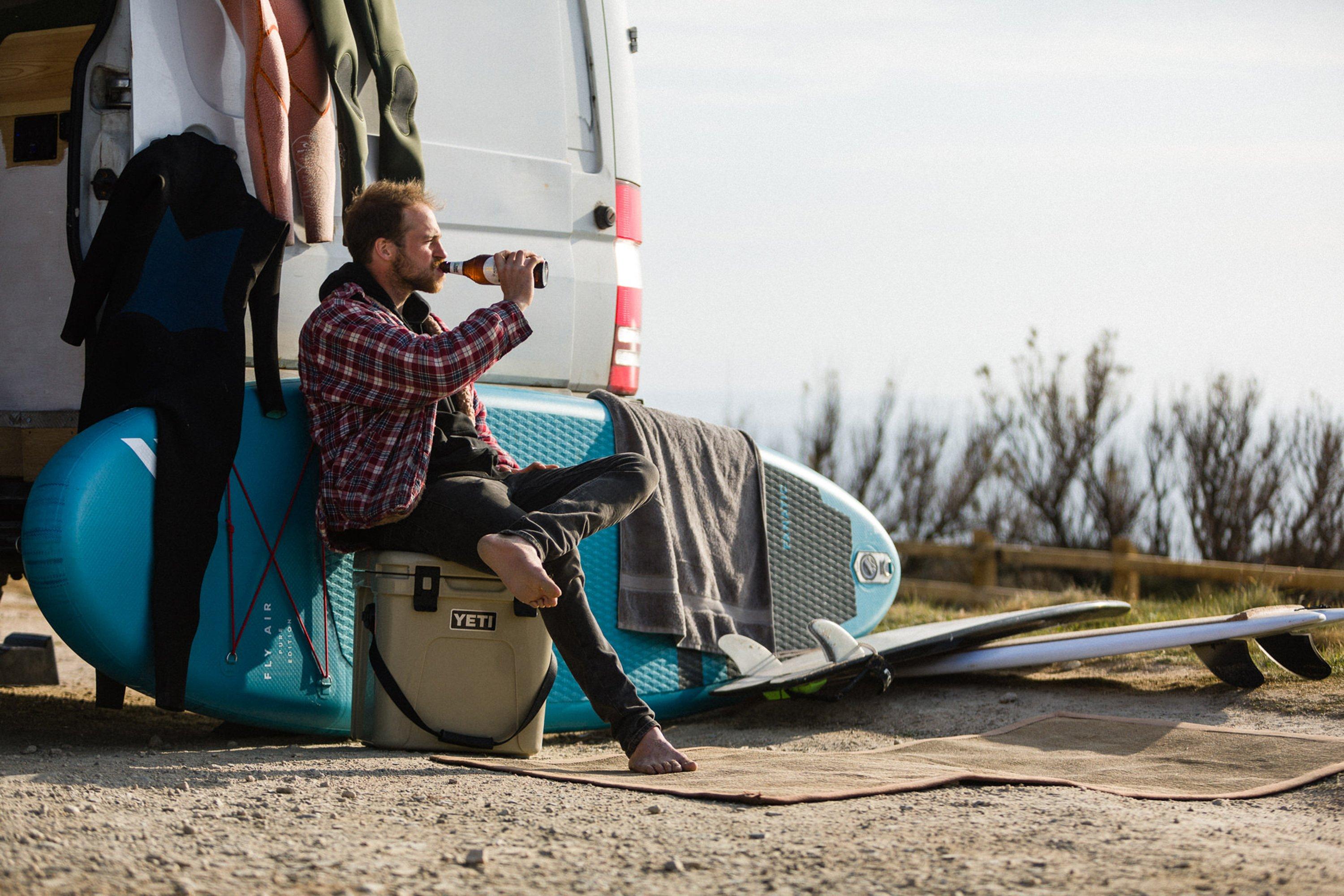 Yeti Roadie 15L Cooler, White, cool box with shoulder strap ...